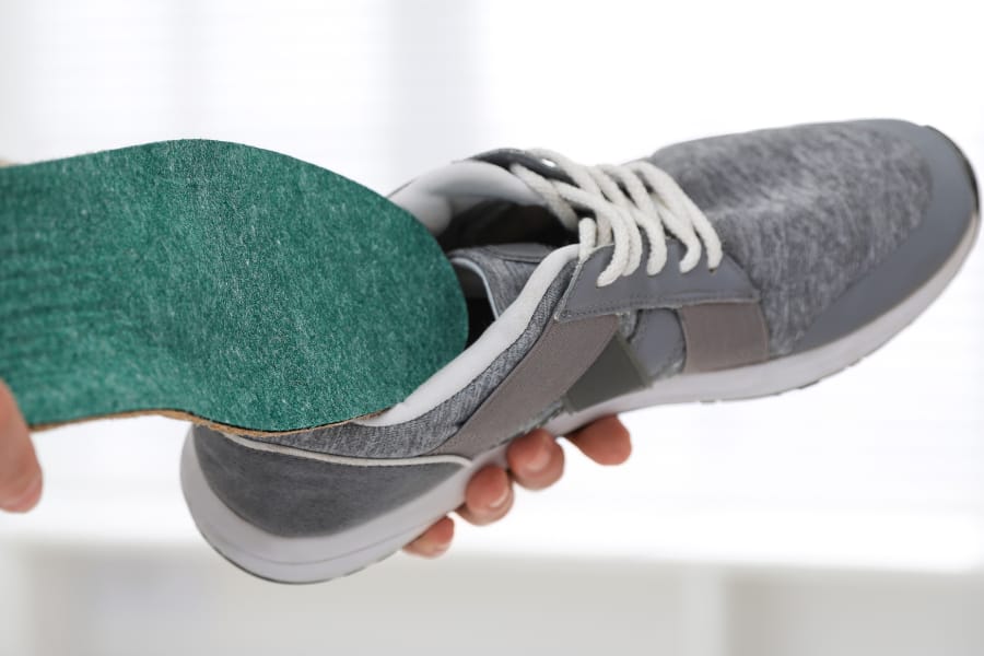 Best Shoes For Orthotics -2024 - Trustyshoeguides.com